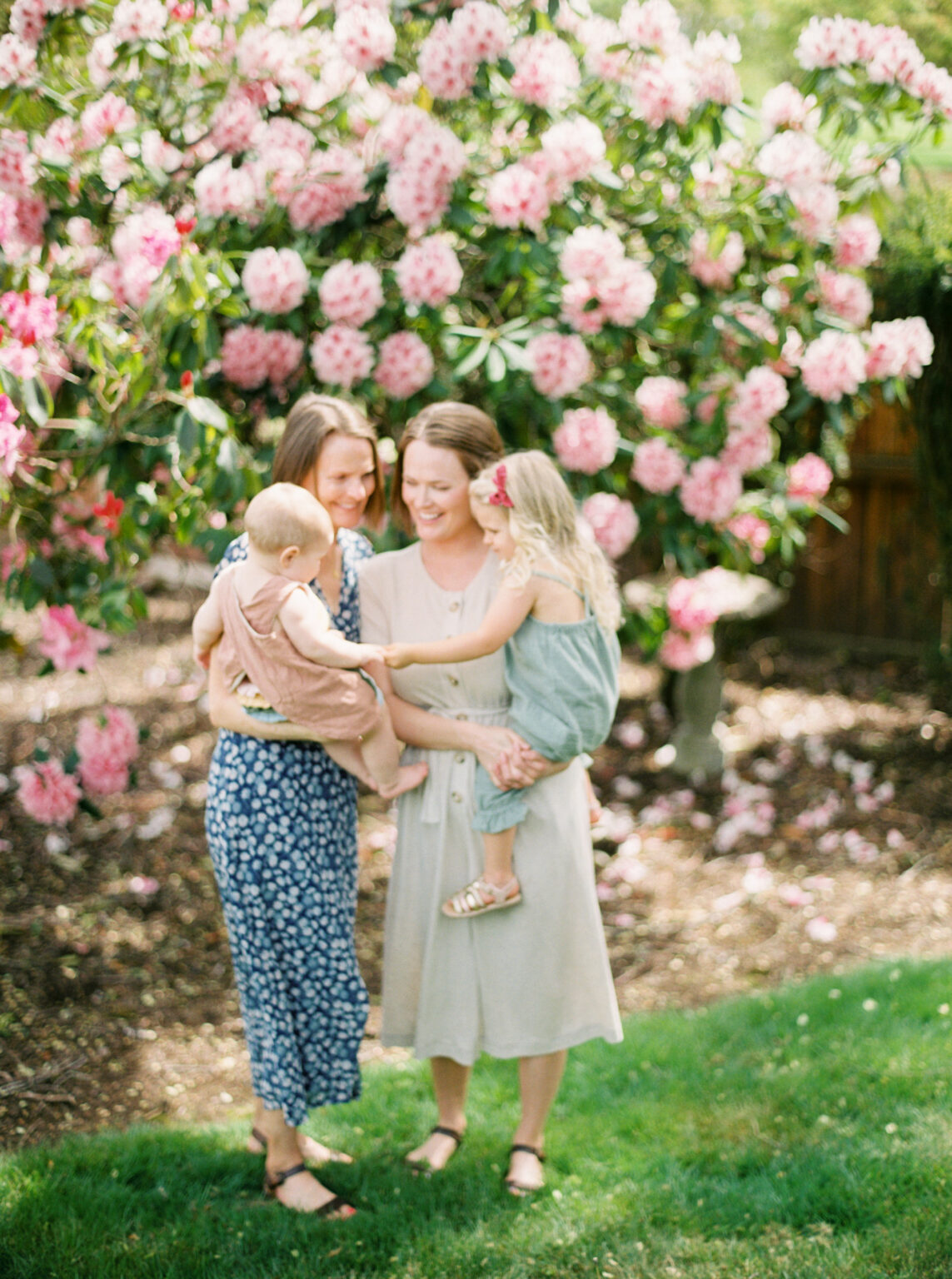 Oregon Family Photographers - Alexandra Grace Photography